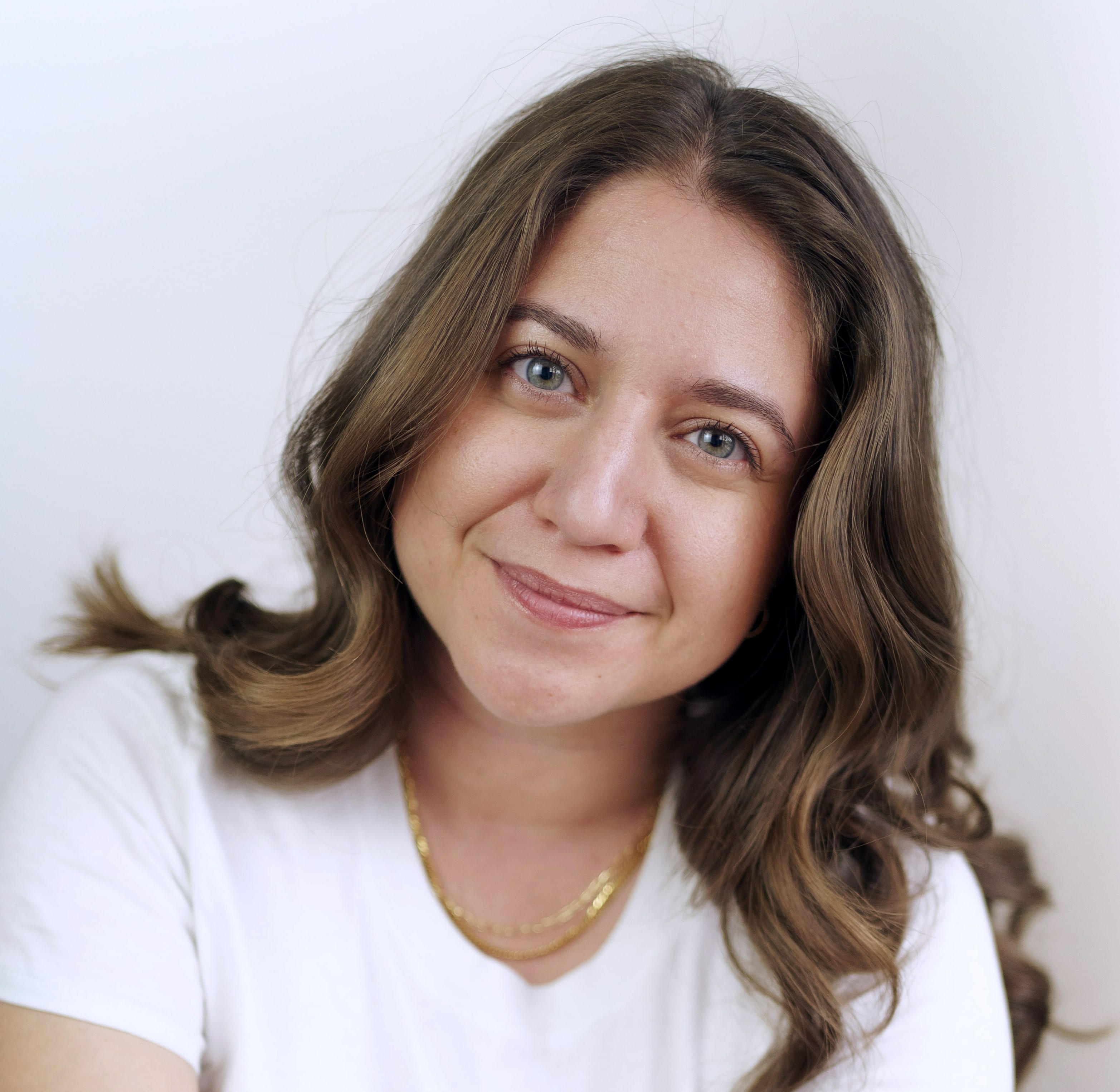 How Playwright Alexis Scheer's Laughs in Spanish Helped Land Her a Turn ...